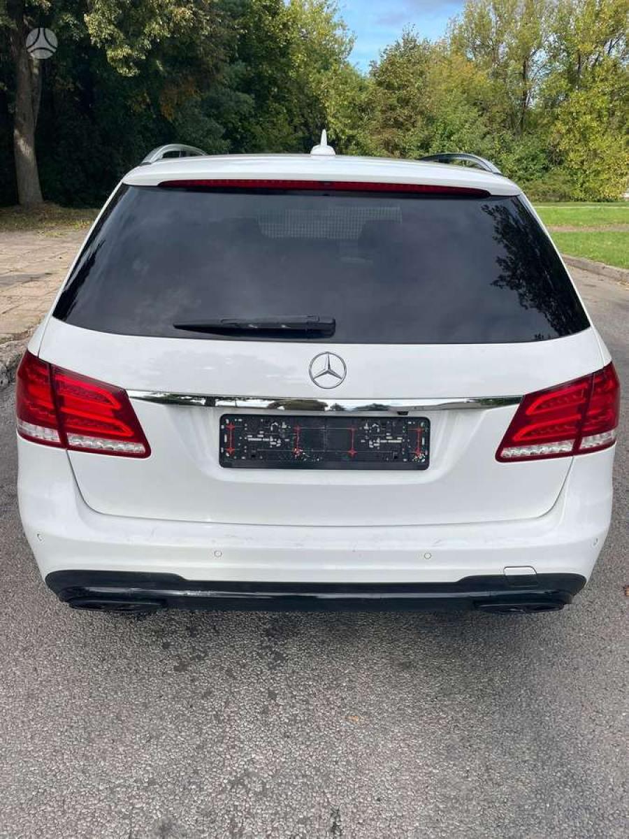 White Mercedes-Benz e-250 2013 in Panevezys, with an engine capacity of 2.14 L and mileage of 288 thousand km for 9400 €, photo 9 on AUTOMOTO.COM.LV