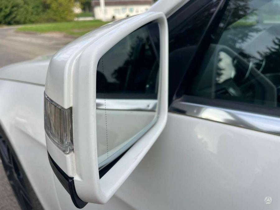 White Mercedes-Benz e-250 2013 in Panevezys, with an engine capacity of 2.14 L and mileage of 288 thousand km for 9400 €, photo 13 on AUTOMOTO.COM.LV