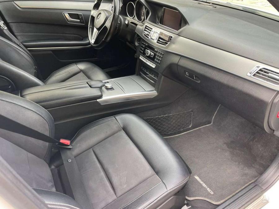 White Mercedes-Benz e-250 2013 in Panevezys, with an engine capacity of 2.14 L and mileage of 288 thousand km for 9400 €, photo 26 on AUTOMOTO.COM.LV
