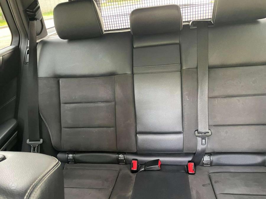 White Mercedes-Benz e-250 2013 in Panevezys, with an engine capacity of 2.14 L and mileage of 288 thousand km for 9400 €, photo 31 on AUTOMOTO.COM.LV