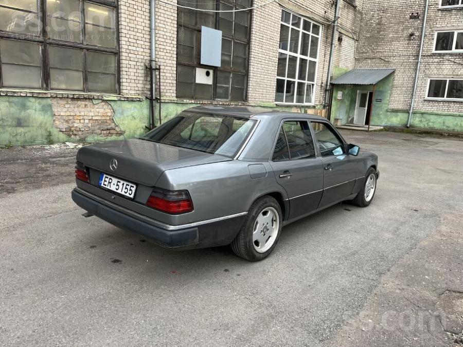 Серый Мерседес Е 260 1990 в Рига, объемом двигателя 2.60 л и пробегом 400 тыс. км за 1600 €, фото 4 на AUTOMOTO.COM.LV