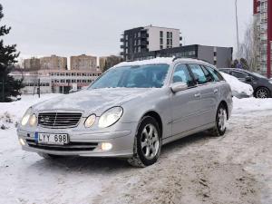 Pelēks Mercedes-Benz e-260 2003 Viļņa, ar dzinēja tilpumu 2.60 L un nobraukumu 300 tūkst. km par 1600 €, foto  vietnē AUTOMOTO.COM.LV