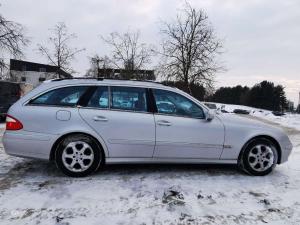 Pelēks Mercedes-Benz e-260 2003 Viļņa, ar dzinēja tilpumu 2.60 L un nobraukumu 300 tūkst. km par 1600 €, foto 5 vietnē AUTOMOTO.COM.LV