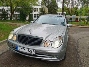 Pelēks Mercedes-Benz e-260 2003 Viļņa, ar dzinēja tilpumu 2.60 L un nobraukumu 300 tūkst. km par 1000 €, foto  vietnē AUTOMOTO.COM.LV