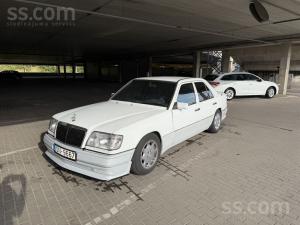 Balts Mercedes-Benz e-260 1993 Rīga, ar dzinēja tilpumu 2.60 L un nobraukumu 196 tūkst. km par 5500 €, foto 3 vietnē AUTOMOTO.COM.LV