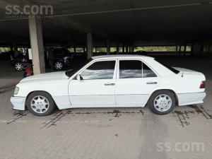 Balts Mercedes-Benz e-260 1993 Rīga, ar dzinēja tilpumu 2.60 L un nobraukumu 196 tūkst. km par 5500 €, foto 4 vietnē AUTOMOTO.COM.LV