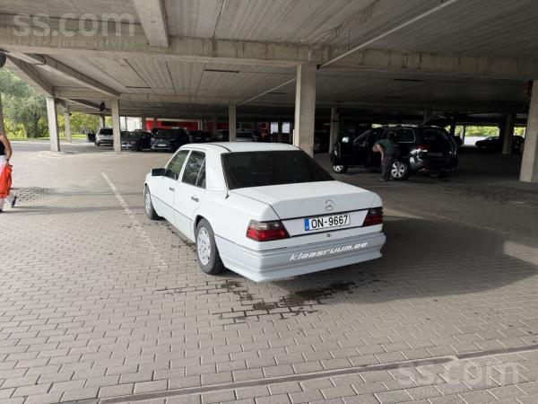 Balts Mercedes-Benz e-260 1993 Rīga, ar dzinēja tilpumu 2.60 L un nobraukumu 196 tūkst. km par 5500 €, foto 5 vietnē AUTOMOTO.COM.LV