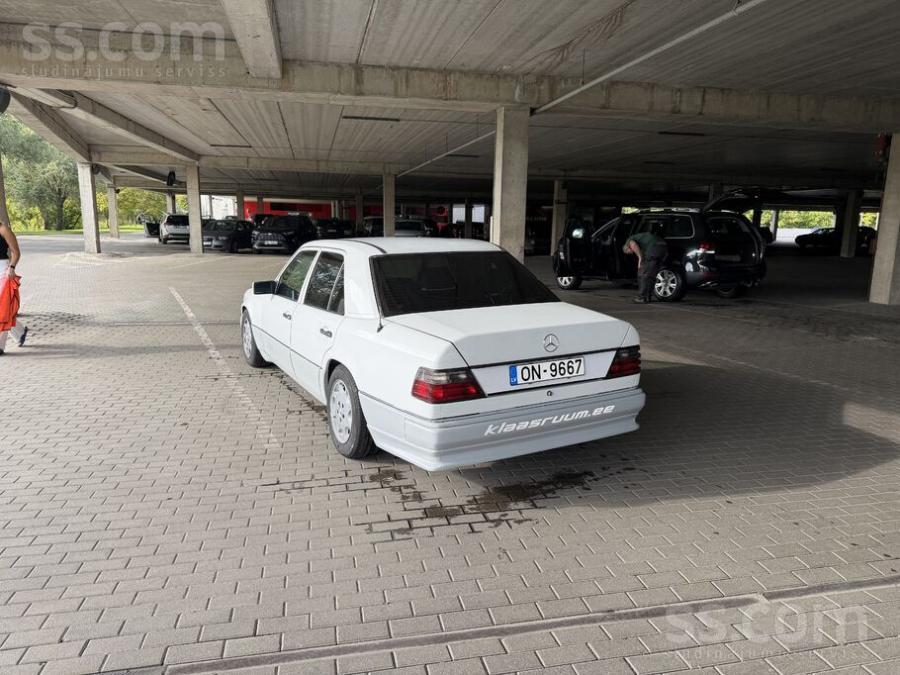 Balts Mercedes-Benz e-260 1993 Rīga, ar dzinēja tilpumu 2.60 L un nobraukumu 196 tūkst. km par 5500 €, foto 5 vietnē AUTOMOTO.COM.LV
