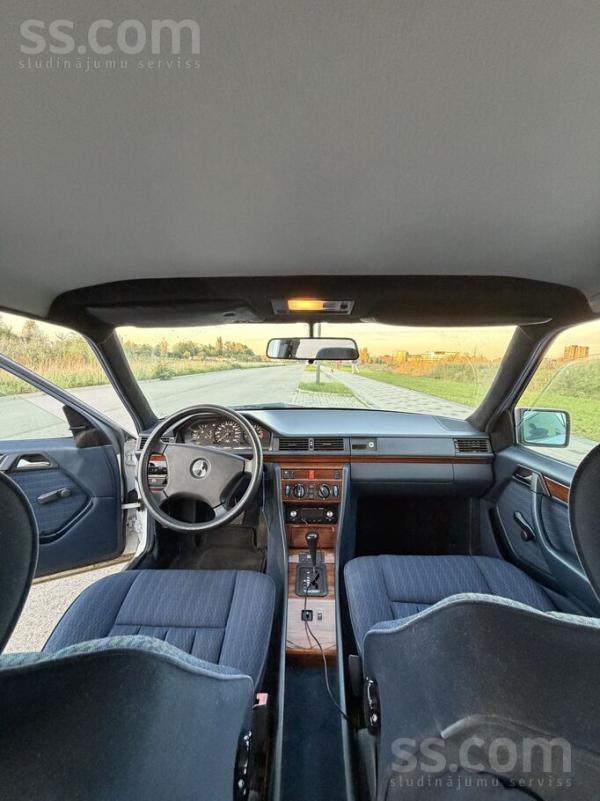 Balts Mercedes-Benz e-260 1993 Rīga, ar dzinēja tilpumu 2.60 L un nobraukumu 196 tūkst. km par 5500 €, foto 8 vietnē AUTOMOTO.COM.LV