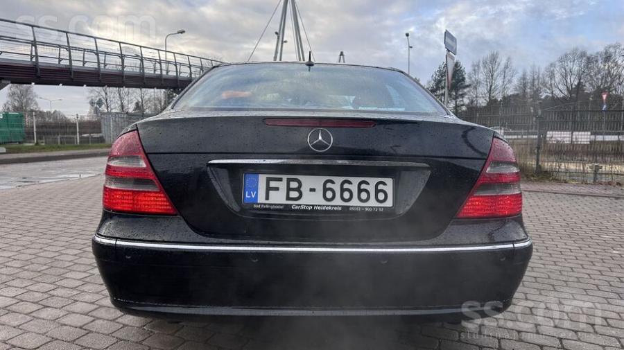 Черный Мерседес Е 270 2002 в Рига, объемом двигателя 2.70 л и пробегом 307 тыс. км за 3200 €, фото 9 на AUTOMOTO.COM.LV
