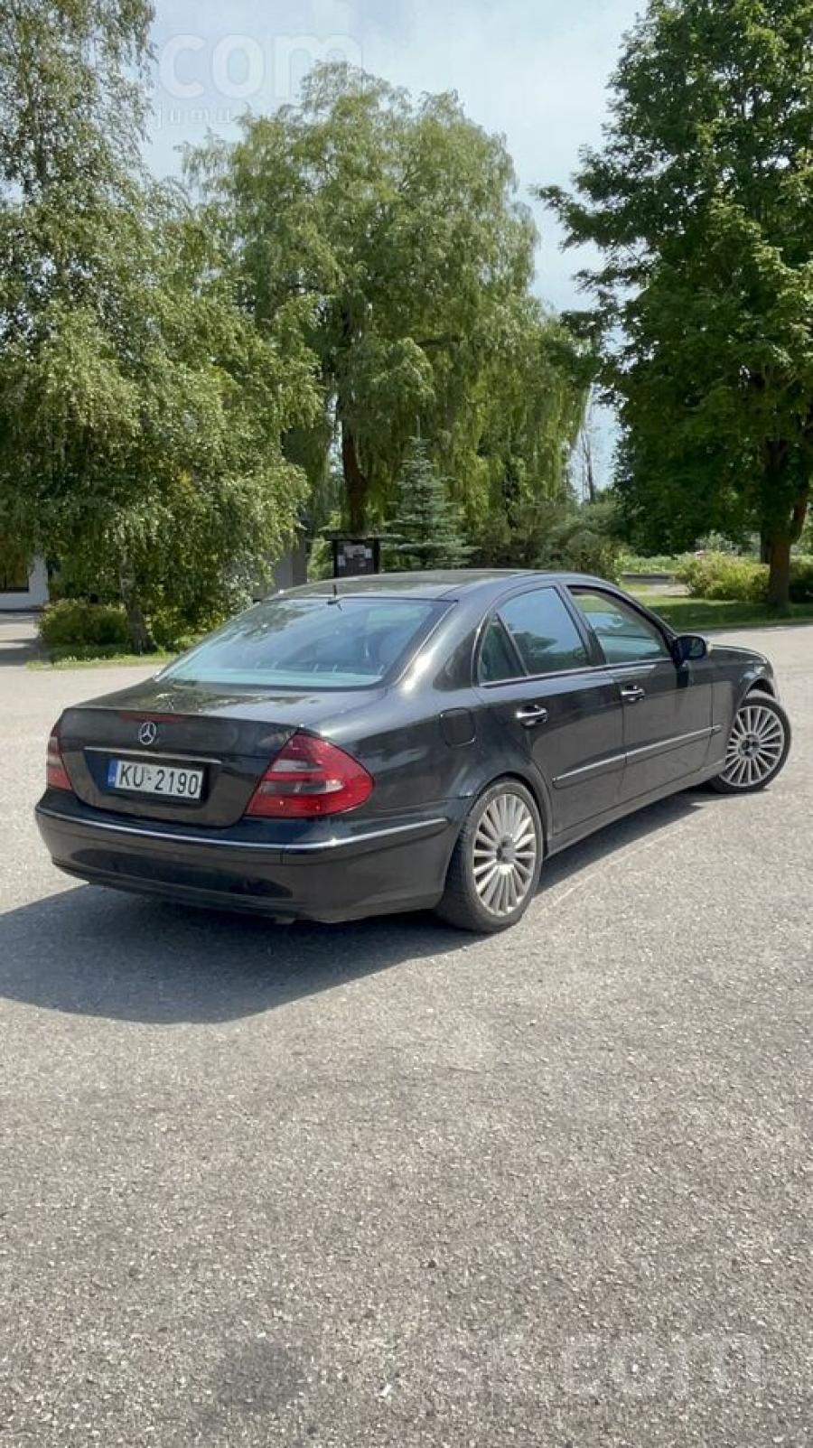 Melns Mercedes-Benz E 270 2002 Rīga, ar dzinēja tilpumu 2.70 L un nobraukumu 359 tūkst. km par 1900 €, foto 3 vietnē AUTOMOTO.COM.LV