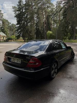 Black Mercedes-Benz E 270 2002 in Kaunas, with an engine capacity of 2.70 L and mileage of 370 thousand km for 3700 €, photo 5 on AUTOMOTO.COM.LV