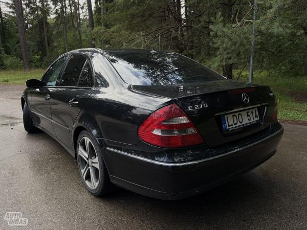 Black Mercedes-Benz E 270 2002 in Kaunas, with an engine capacity of 2.70 L and mileage of 370 thousand km for 3700 €, photo 7 on AUTOMOTO.COM.LV