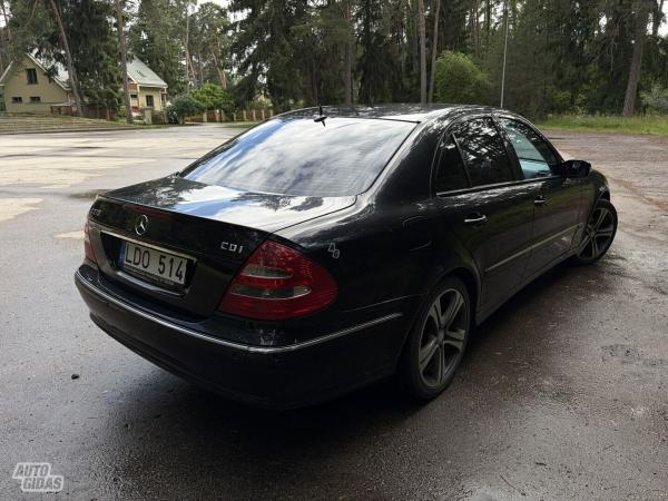 Black Mercedes-Benz E 270 2002 in Kaunas, with an engine capacity of 2.70 L and mileage of 370 thousand km for 3700 €, photo 8 on AUTOMOTO.COM.LV