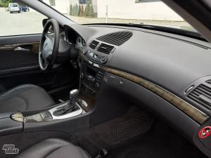 Black Mercedes-Benz E 270 2002 in Kaunas, with an engine capacity of 2.70 L and mileage of 370 thousand km for 3700 €, photo 11 on AUTOMOTO.COM.LV