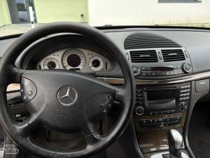 Black Mercedes-Benz E 270 2002 in Kaunas, with an engine capacity of 2.70 L and mileage of 370 thousand km for 3700 €, photo 14 on AUTOMOTO.COM.LV