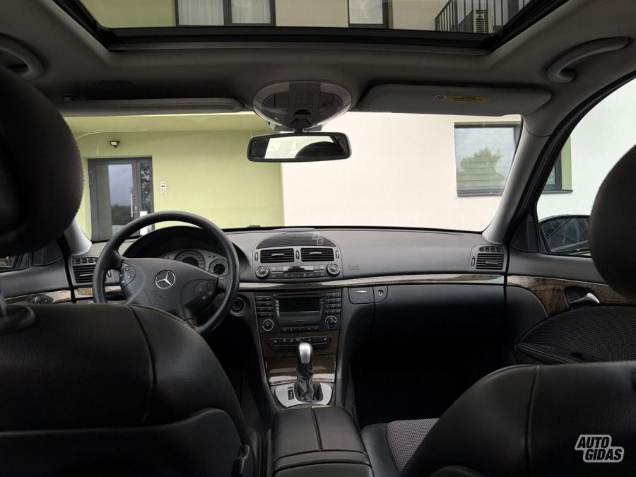 Black Mercedes-Benz E 270 2002 in Kaunas, with an engine capacity of 2.70 L and mileage of 370 thousand km for 3700 €, photo 16 on AUTOMOTO.COM.LV