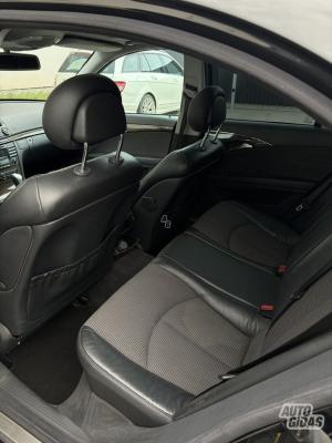 Black Mercedes-Benz E 270 2002 in Kaunas, with an engine capacity of 2.70 L and mileage of 370 thousand km for 3700 €, photo 18 on AUTOMOTO.COM.LV