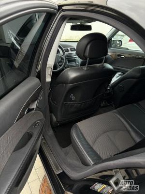 Black Mercedes-Benz E 270 2002 in Kaunas, with an engine capacity of 2.70 L and mileage of 370 thousand km for 3700 €, photo 19 on AUTOMOTO.COM.LV