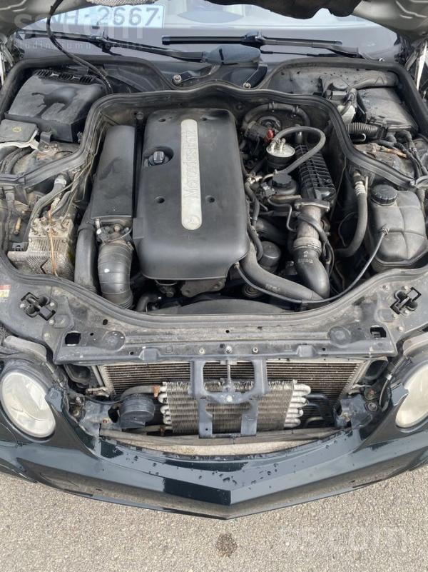 Black Mercedes-Benz E 270 2002 in Riga, with an engine capacity of 2.70 L and mileage of 0 thousand km for 2500 €, photo 3 on AUTOMOTO.COM.LV