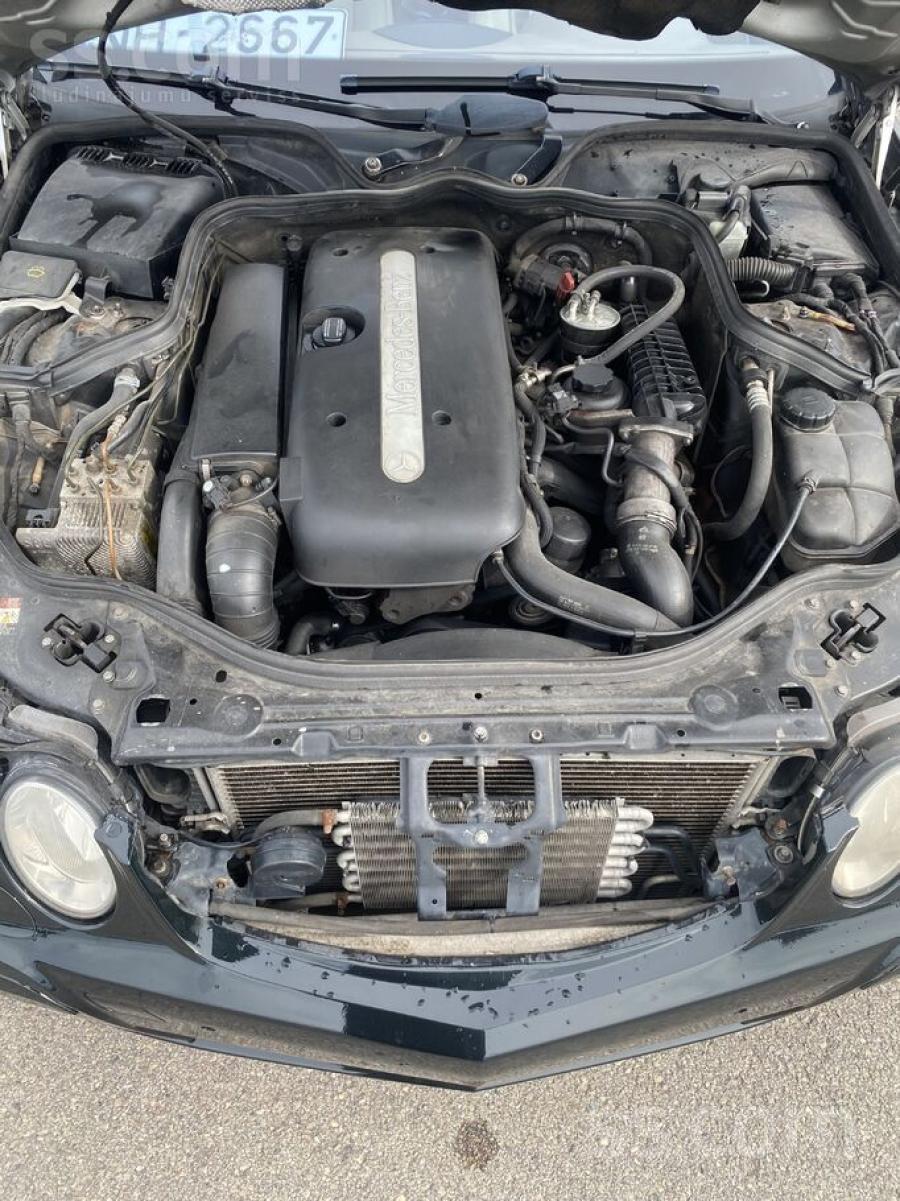 Black Mercedes-Benz E 270 2002 in Riga, with an engine capacity of 2.70 L and mileage of 0 thousand km for 2500 €, photo 3 on AUTOMOTO.COM.LV