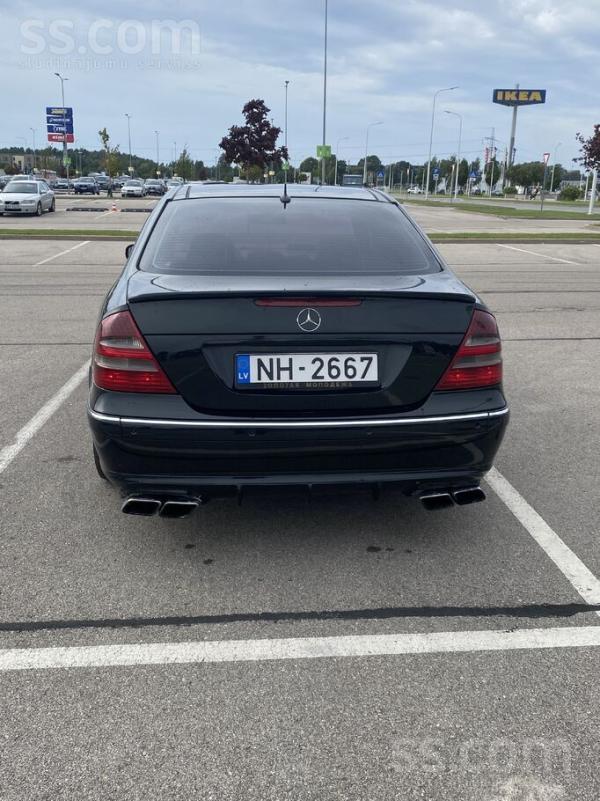 Black Mercedes-Benz E 270 2002 in Riga, with an engine capacity of 2.70 L and mileage of 0 thousand km for 2500 €, photo 8 on AUTOMOTO.COM.LV