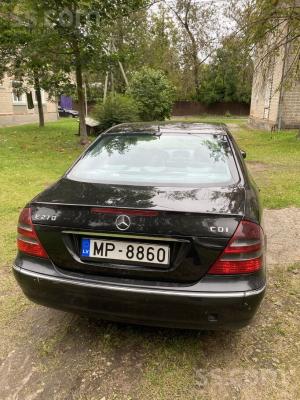 Black Mercedes-Benz E 270 2003 in Riga, with an engine capacity of 2.70 L and mileage of 407 thousand km for 3500 €, photo 3 on AUTOMOTO.COM.LV