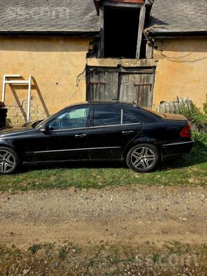 Melns Mercedes-Benz E 270 2003 Cēsis, ar dzinēja tilpumu 2.70 L un nobraukumu 321 tūkst. km par 2990 €, foto 3 vietnē AUTOMOTO.COM.LV