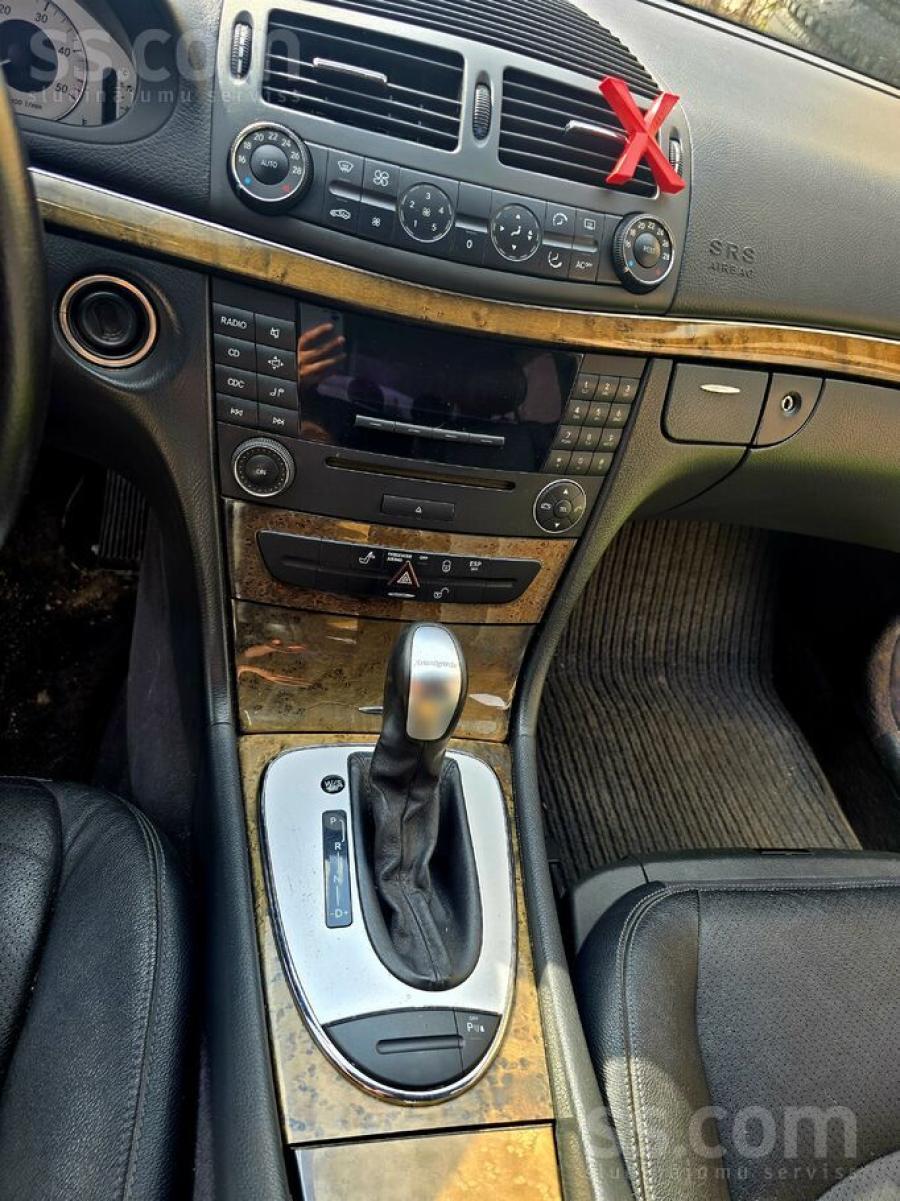 Melns Mercedes-Benz E 270 2003 Cēsis, ar dzinēja tilpumu 2.70 L un nobraukumu 321 tūkst. km par 2990 €, foto 7 vietnē AUTOMOTO.COM.LV