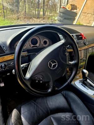 Melns Mercedes-Benz E 270 2003 Cēsis, ar dzinēja tilpumu 2.70 L un nobraukumu 321 tūkst. km par 2990 €, foto 8 vietnē AUTOMOTO.COM.LV