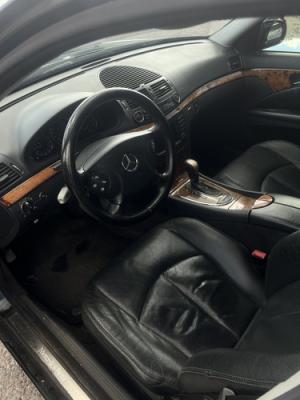 Black Mercedes-Benz E 270 2003 in Viljandi, with an engine capacity of 0.00 L and mileage of 525 thousand km for 2250 €, photo 5 on AUTOMOTO.COM.LV