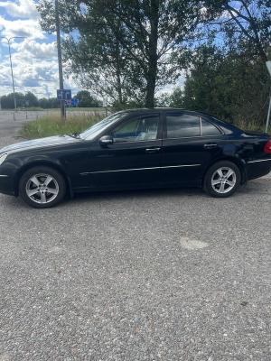 Black Mercedes-Benz E 270 2003 in Viljandi, with an engine capacity of 0.00 L and mileage of 525 thousand km for 2250 €, photo 14 on AUTOMOTO.COM.LV