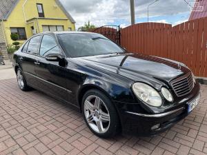 Melns Mercedes-Benz E 270 2003 Kelmė, ar dzinēja tilpumu 2.70 L un nobraukumu 351 tūkst. km par 2600 €, foto  vietnē AUTOMOTO.COM.LV