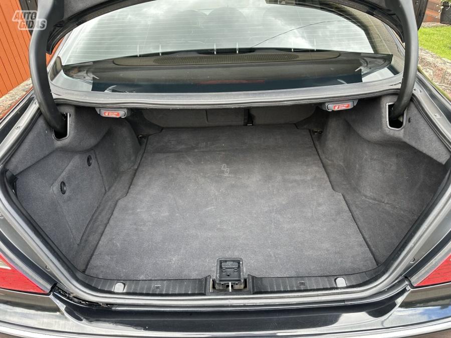 Black Mercedes-Benz E 270 2003 in Kelme, with an engine capacity of 2.70 L and mileage of 351 thousand km for 2600 €, photo 8 on AUTOMOTO.COM.LV