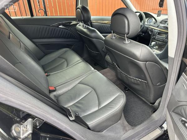 Black Mercedes-Benz E 270 2003 in Kelme, with an engine capacity of 2.70 L and mileage of 351 thousand km for 2600 €, photo 8 on AUTOMOTO.COM.LV