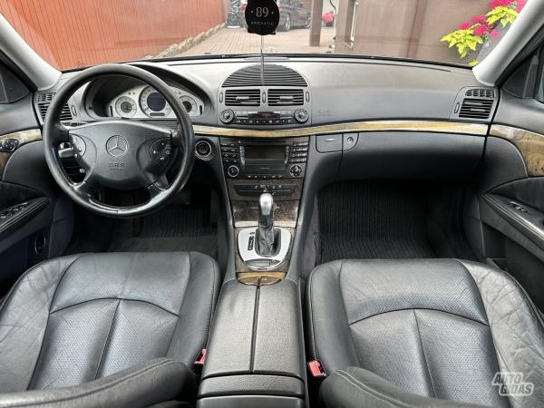 Black Mercedes-Benz E 270 2003 in Kelme, with an engine capacity of 2.70 L and mileage of 351 thousand km for 2600 €, photo 10 on AUTOMOTO.COM.LV