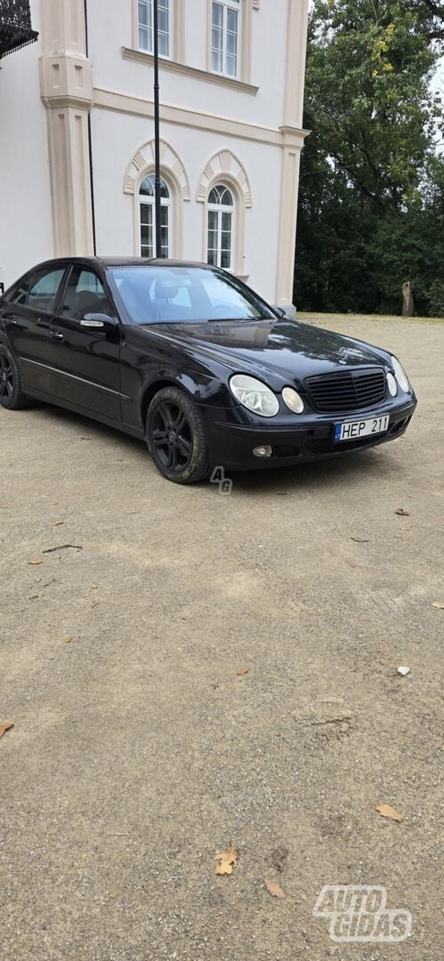 Black Mercedes-Benz E 270 2003 in Vilnius, with an engine capacity of 2.70 L and mileage of 359 thousand km for 1900 €, photo 4 on AUTOMOTO.COM.LV