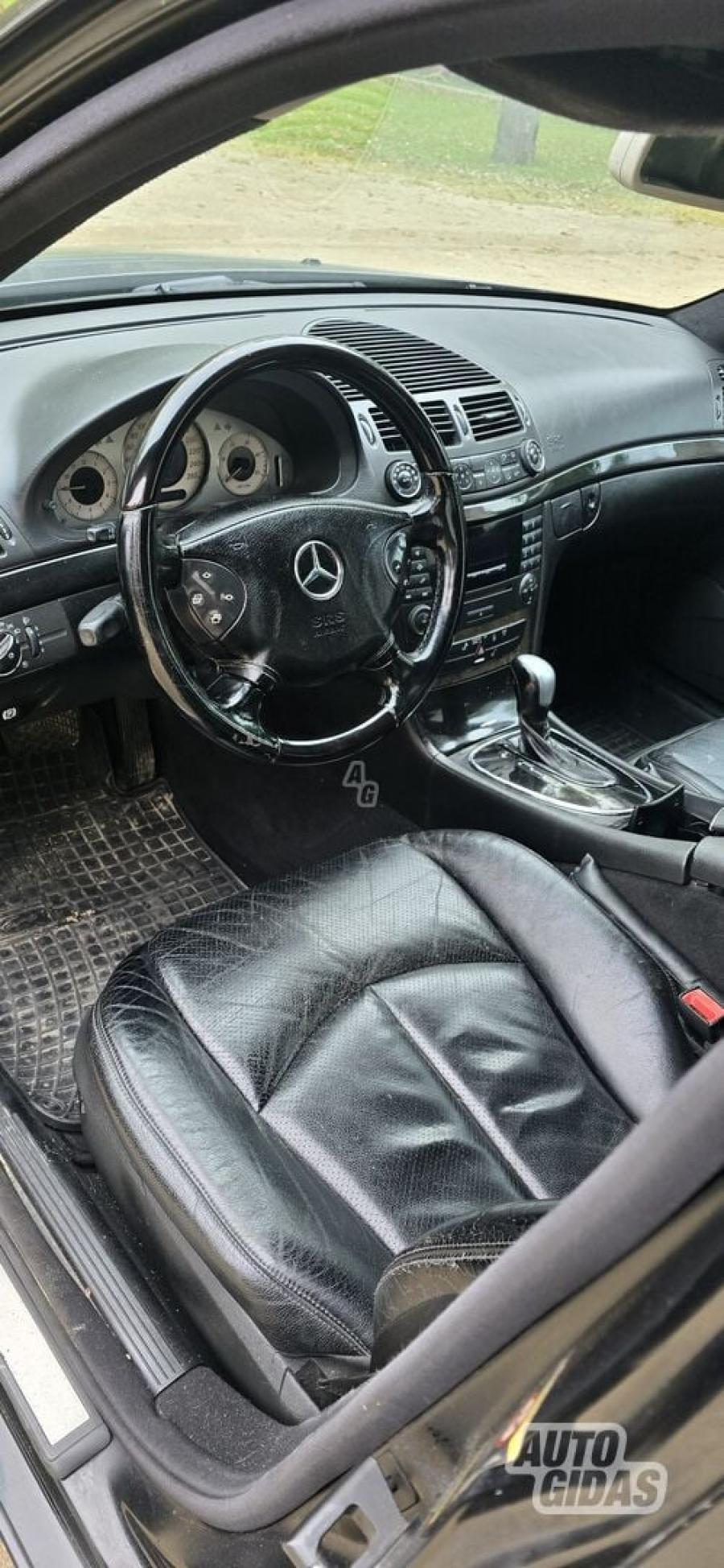 Black Mercedes-Benz E 270 2003 in Vilnius, with an engine capacity of 2.70 L and mileage of 359 thousand km for 1900 €, photo 10 on AUTOMOTO.COM.LV