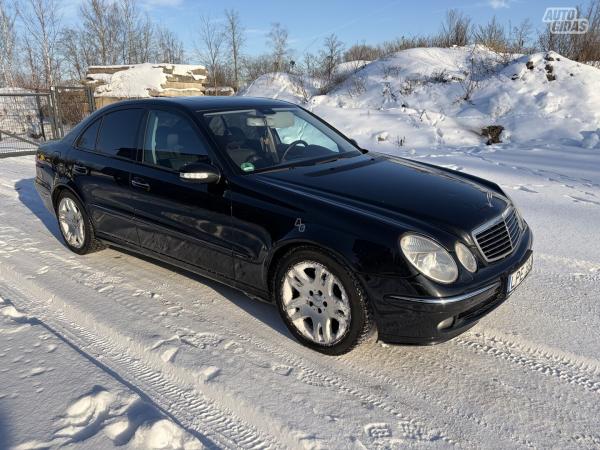 Black Mercedes-Benz E 270 2004 in Panevezys, with an engine capacity of 2.70 L and mileage of 399 thousand km for 2950 €, photo 2 on AUTOMOTO.COM.LV