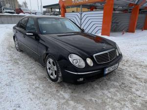Black Mercedes-Benz E 270 2004 in Vilnius, with an engine capacity of 2.69 L and mileage of 375 thousand km for 3000 €, photo 2 on AUTOMOTO.COM.LV
