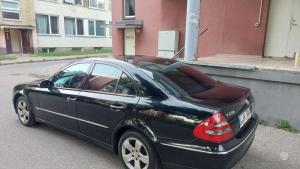 Black Mercedes-Benz E 270 2004 in Vilnius, with an engine capacity of 2.70 L and mileage of 496 thousand km for 2500 €, photo 5 on AUTOMOTO.COM.LV