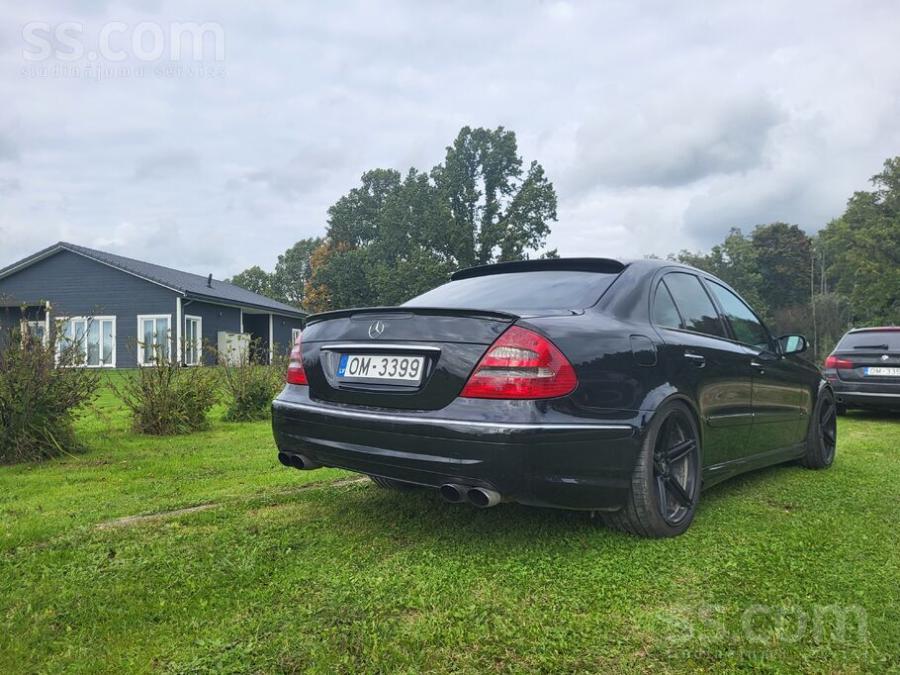 Melns Mercedes-Benz E 270 2004 Liepāja, ar dzinēja tilpumu 2.70 L un nobraukumu 368 tūkst. km par 6200 €, foto 5 vietnē AUTOMOTO.COM.LV