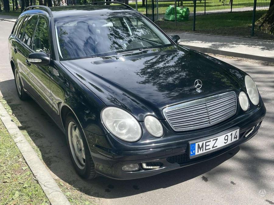 Черный Мерседес Е 270 2004 в Каунас, объемом двигателя 2.69 л и пробегом 333 тыс. км за 1900 €, фото 13 на AUTOMOTO.COM.LV