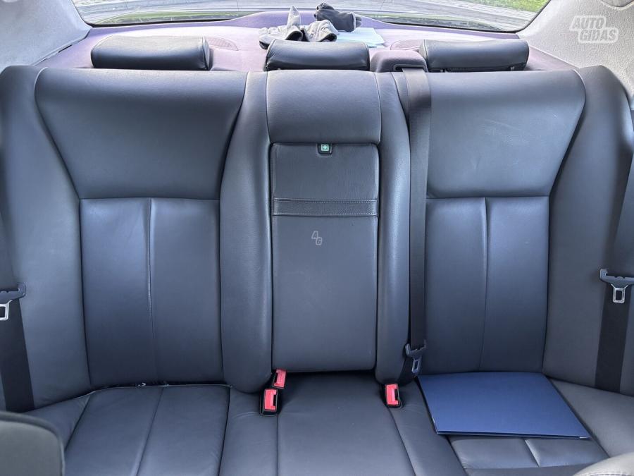 Blue Mercedes-Benz E 270 2001 in Kaunas, with an engine capacity of 2.70 L and mileage of 264 thousand km for 5000 €, photo 11 on AUTOMOTO.COM.LV
