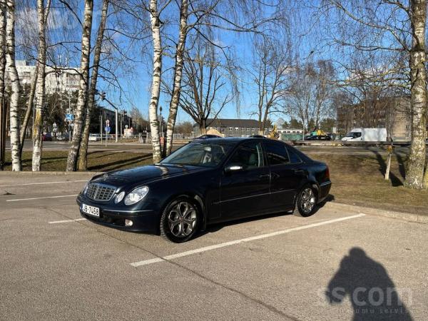 Blue Mercedes-Benz E 270 2002 in Ogre, with an engine capacity of 2.70 L and mileage of 326 thousand km for 3300 €, photo 1 on AUTOMOTO.COM.LV