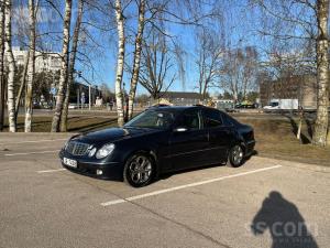 Blue Mercedes-Benz E 270 2002 in Ogre, with an engine capacity of 2.70 L and mileage of 326 thousand km for 3300 €, photo 1 on AUTOMOTO.COM.LV
