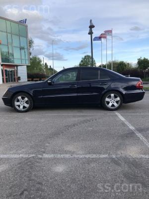 Zils Mercedes-Benz E 270 2002 Daugavpils, ar dzinēja tilpumu 2.70 L un nobraukumu 327 tūkst. km par 2700 €, foto 1 vietnē AUTOMOTO.COM.LV