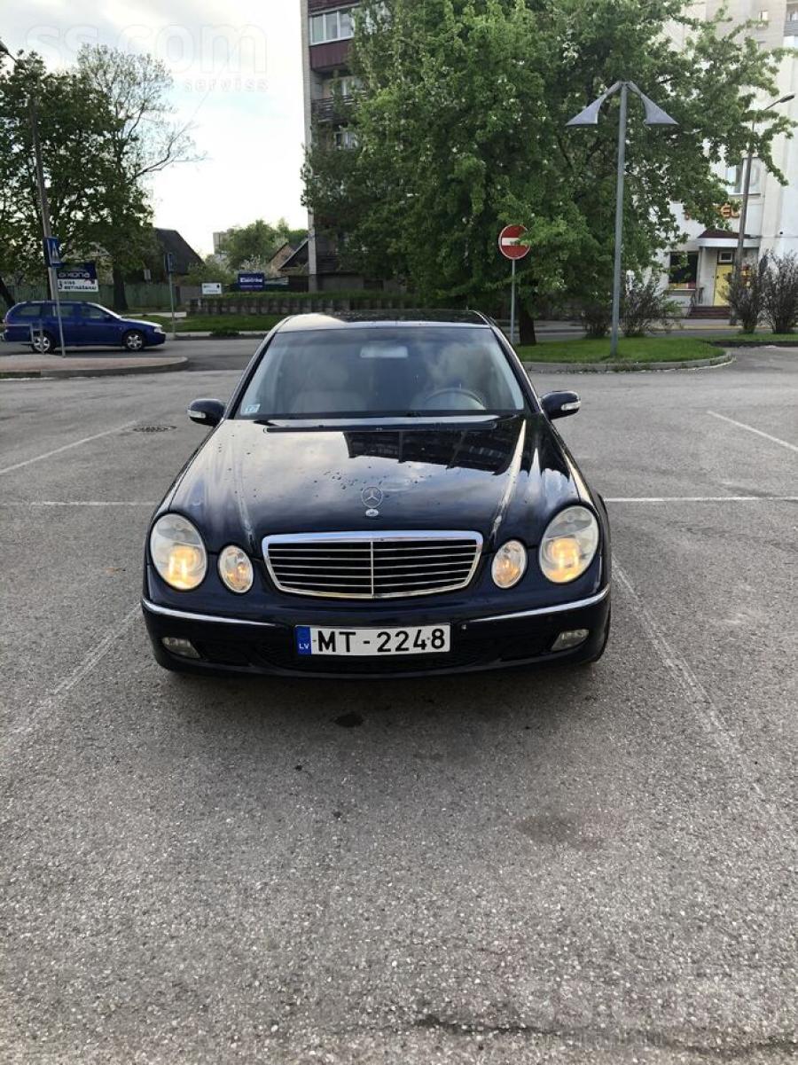 Zils Mercedes-Benz E 270 2002 Daugavpils, ar dzinēja tilpumu 2.70 L un nobraukumu 327 tūkst. km par 2700 €, foto 7 vietnē AUTOMOTO.COM.LV