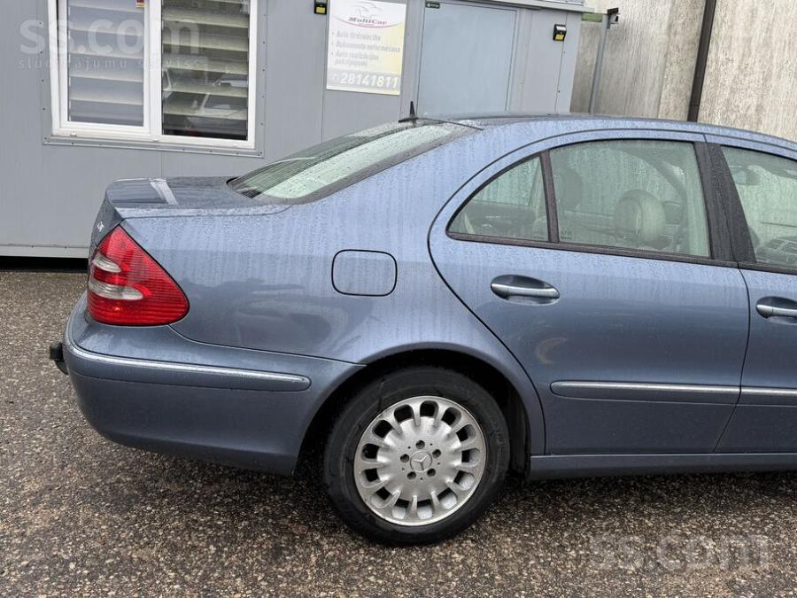 Blue Mercedes-Benz E 270 2002 in Daugavpils, with an engine capacity of 2.70 L and mileage of 0 thousand km for 2390 €, photo 8 on AUTOMOTO.COM.LV