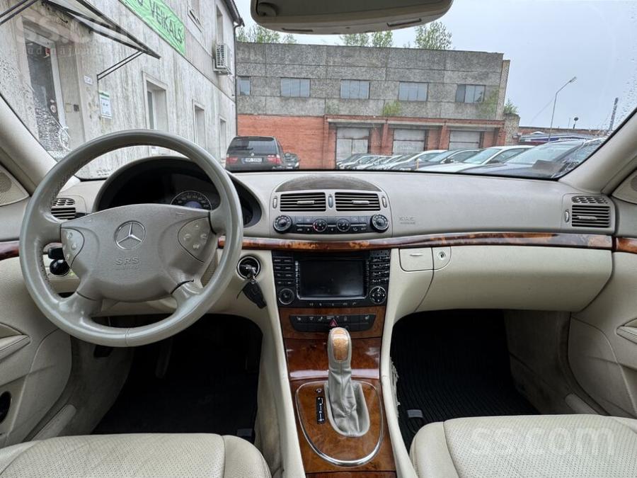 Blue Mercedes-Benz E 270 2002 in Daugavpils, with an engine capacity of 2.70 L and mileage of 0 thousand km for 2390 €, photo 13 on AUTOMOTO.COM.LV